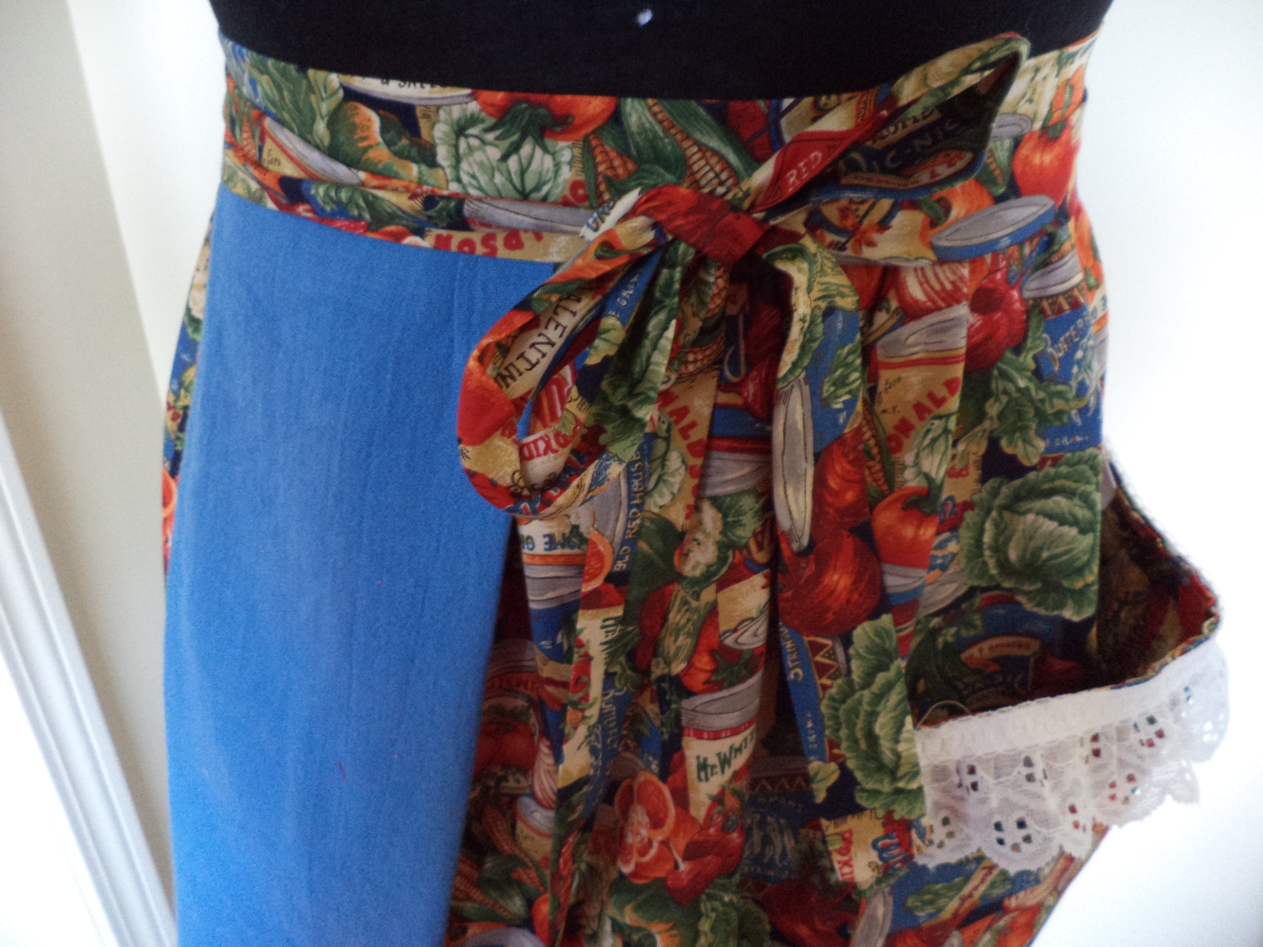 Vintage Pattern Fruit Print Apron With Attached Dish Towel. Red Lining ...